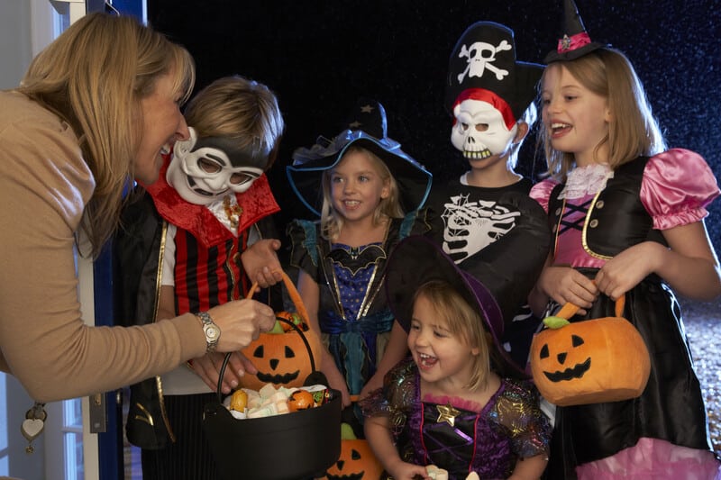 13 Halloween Tips and Tricks For a Safe Halloween