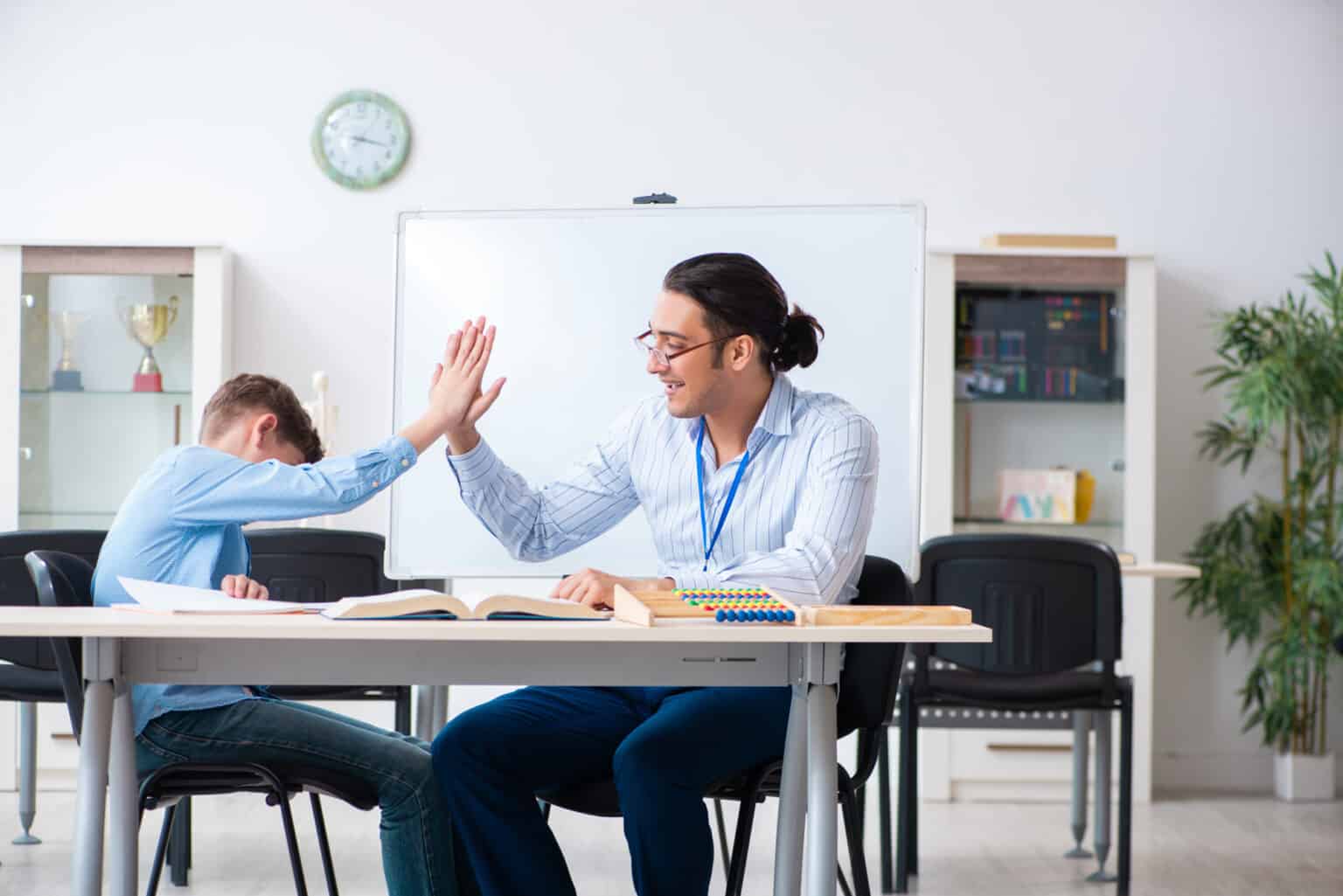 10 Benefits of Working as a Home Tutor